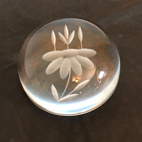 Princess House | Accents | Daisy Lead Crystal Paperweight Princess ...